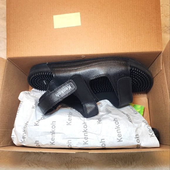 Kenkoh | Shoes | Nwt Kenkoh Black Leather Backstrap 232v Massaging ...